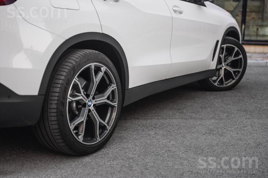 Balts BMW X5 2022 Rīga, ar dzinēja tilpumu 3.00 L un nobraukumu 92 tūkst. km par 38900 €, foto 7 vietnē AUTOMOTO.COM.LV