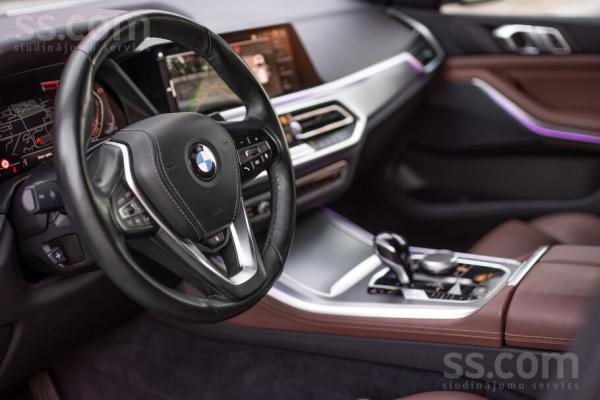 Balts BMW X5 2022 Rīga, ar dzinēja tilpumu 3.00 L un nobraukumu 92 tūkst. km par 38900 €, foto 10 vietnē AUTOMOTO.COM.LV
