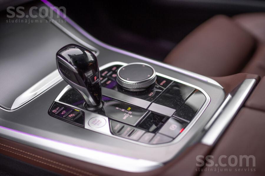 Balts BMW X5 2022 Rīga, ar dzinēja tilpumu 3.00 L un nobraukumu 92 tūkst. km par 38900 €, foto 14 vietnē AUTOMOTO.COM.LV