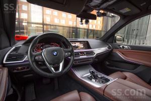 Balts BMW X5 2022 Rīga, ar dzinēja tilpumu 3.00 L un nobraukumu 92 tūkst. km par 38900 €, foto 24 vietnē AUTOMOTO.COM.LV