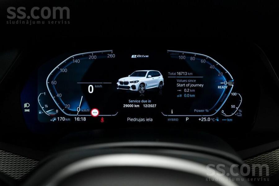 White BMW X5 2022 in Riga, with an engine capacity of 3.00 L and mileage of 17 thousand km for 66500 €, photo 6 on AUTOMOTO.COM.LV