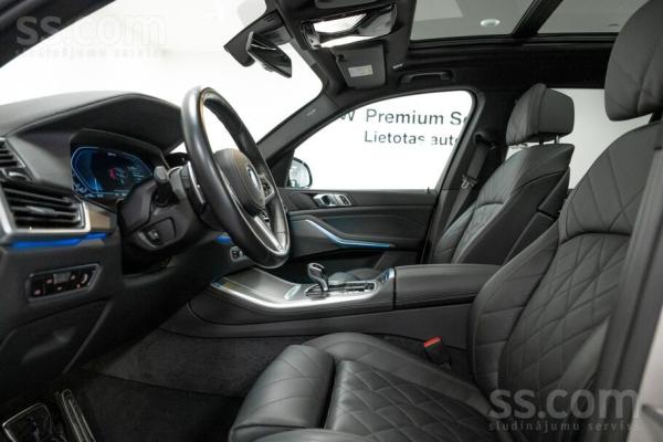 Balts BMW X5 2022 Rīga, ar dzinēja tilpumu 3.00 L un nobraukumu 17 tūkst. km par 66500 €, foto 6 vietnē AUTOMOTO.COM.LV