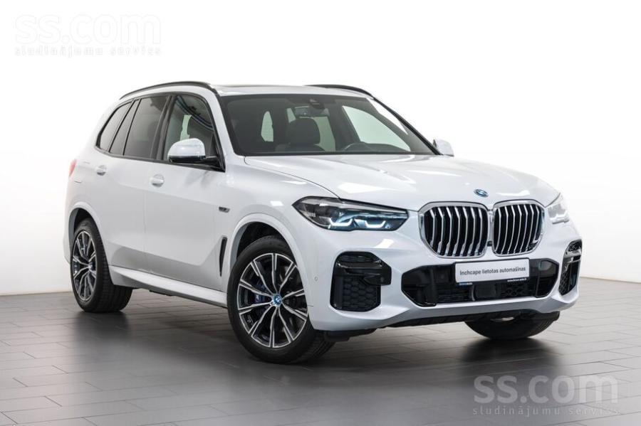 White BMW X5 2022 in Riga, with an engine capacity of 3.00 L and mileage of 17 thousand km for 66500 €, photo 16 on AUTOMOTO.COM.LV