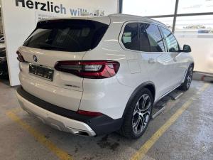 Balts BMW X5 2022 Viļņa, ar dzinēja tilpumu 3.00 L un nobraukumu 162 tūkst. km par 41777 €, foto 3 vietnē AUTOMOTO.COM.LV