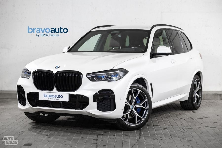 Balts BMW X5 2022 Viļņa, ar dzinēja tilpumu 3.00 L un nobraukumu 85 tūkst. km par 54491 €, foto 1 vietnē AUTOMOTO.COM.LV