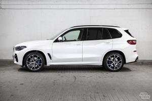Balts BMW X5 2022 Viļņa, ar dzinēja tilpumu 3.00 L un nobraukumu 85 tūkst. km par 54491 €, foto 4 vietnē AUTOMOTO.COM.LV
