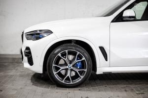 Balts BMW X5 2022 Viļņa, ar dzinēja tilpumu 3.00 L un nobraukumu 85 tūkst. km par 54491 €, foto 5 vietnē AUTOMOTO.COM.LV