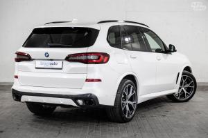 Balts BMW X5 2022 Viļņa, ar dzinēja tilpumu 3.00 L un nobraukumu 85 tūkst. km par 54491 €, foto 11 vietnē AUTOMOTO.COM.LV
