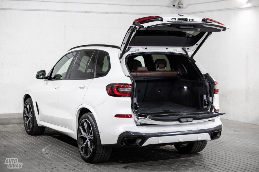 Balts BMW X5 2022 Viļņa, ar dzinēja tilpumu 3.00 L un nobraukumu 85 tūkst. km par 54491 €, foto 13 vietnē AUTOMOTO.COM.LV