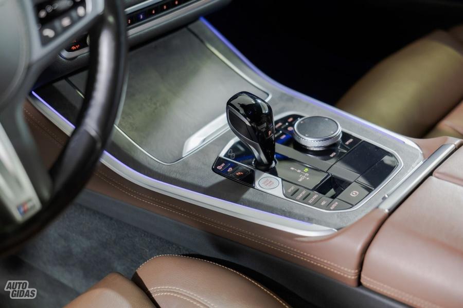 Balts BMW X5 2022 Viļņa, ar dzinēja tilpumu 3.00 L un nobraukumu 85 tūkst. km par 54491 €, foto 17 vietnē AUTOMOTO.COM.LV
