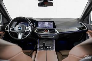 Balts BMW X5 2022 Viļņa, ar dzinēja tilpumu 3.00 L un nobraukumu 85 tūkst. km par 54491 €, foto 21 vietnē AUTOMOTO.COM.LV