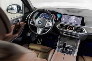 Balts BMW X5 2022 Viļņa, ar dzinēja tilpumu 3.00 L un nobraukumu 85 tūkst. km par 54491 €, foto 22 vietnē AUTOMOTO.COM.LV