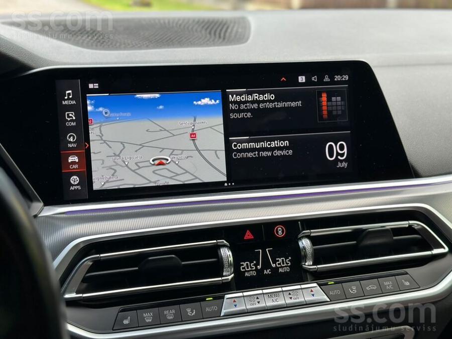 White BMW X5 2022 in Riga, with an engine capacity of 3.00 L and mileage of 103 thousand km for 42390 €, photo 19 on AUTOMOTO.COM.LV