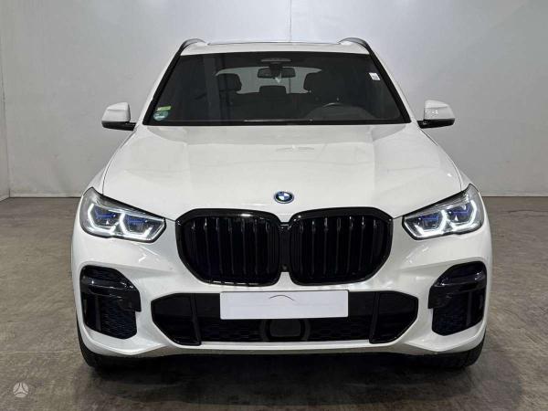 Balts BMW X5 2022 Viļņa, ar dzinēja tilpumu 3.00 L un nobraukumu 122 tūkst. km par 47222 €, foto 5 vietnē AUTOMOTO.COM.LV