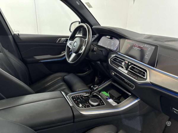 Balts BMW X5 2022 Viļņa, ar dzinēja tilpumu 3.00 L un nobraukumu 122 tūkst. km par 47222 €, foto 9 vietnē AUTOMOTO.COM.LV