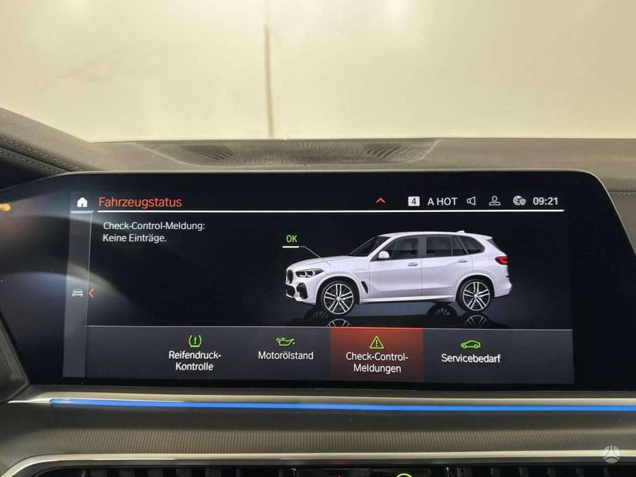 White BMW X5 2022 in Vilnius, with an engine capacity of 3.00 L and mileage of 122 thousand km for 47222 €, photo 14 on AUTOMOTO.COM.LV