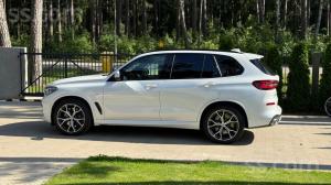 Balts BMW X5 2022 Rīga, ar dzinēja tilpumu 3.00 L un nobraukumu 92 tūkst. km par 49490 €, foto 9 vietnē AUTOMOTO.COM.LV