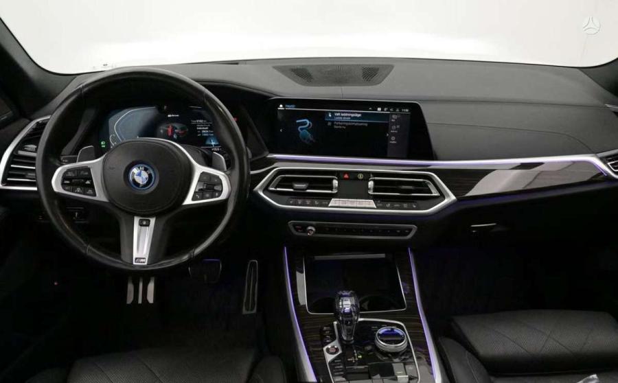 Balts BMW X5 2022 Viļņa, ar dzinēja tilpumu 3.00 L un nobraukumu 97 tūkst. km par 59500 €, foto 5 vietnē AUTOMOTO.COM.LV