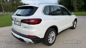 White BMW X5 2022 in Johvi, with an engine capacity of 3.00 L and mileage of 70 thousand km for 55000 €, photo 5 on AUTOMOTO.COM.LV