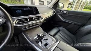 White BMW X5 2022 in Johvi, with an engine capacity of 3.00 L and mileage of 70 thousand km for 55000 €, photo 12 on AUTOMOTO.COM.LV