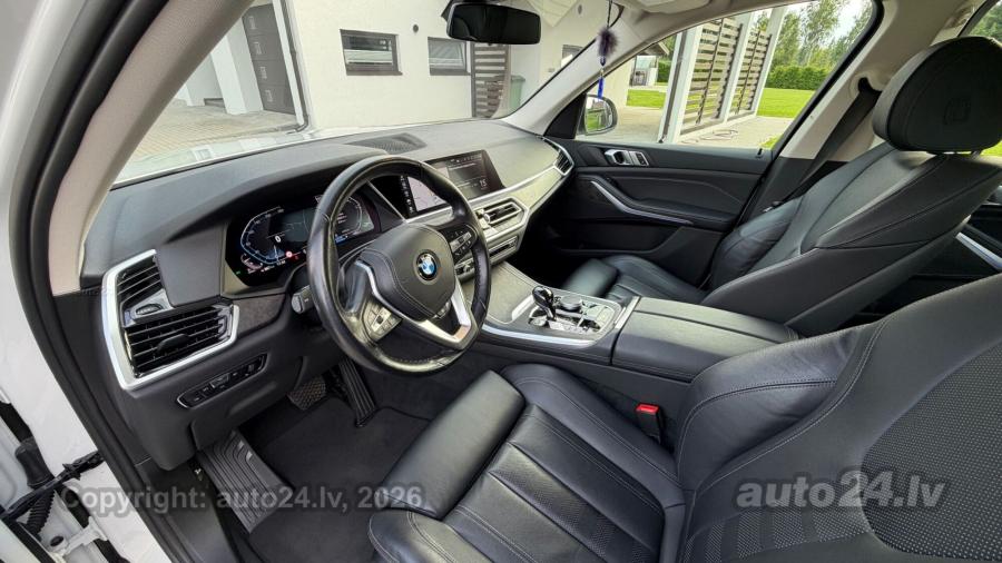 White BMW X5 2022 in Johvi, with an engine capacity of 3.00 L and mileage of 70 thousand km for 55000 €, photo 14 on AUTOMOTO.COM.LV