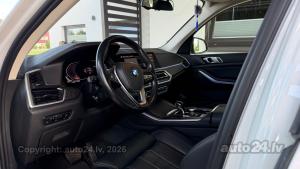 White BMW X5 2022 in Johvi, with an engine capacity of 3.00 L and mileage of 70 thousand km for 55000 €, photo 15 on AUTOMOTO.COM.LV