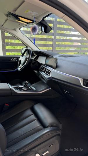 White BMW X5 2022 in Johvi, with an engine capacity of 3.00 L and mileage of 70 thousand km for 55000 €, photo 16 on AUTOMOTO.COM.LV
