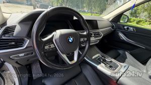 White BMW X5 2022 in Johvi, with an engine capacity of 3.00 L and mileage of 70 thousand km for 55000 €, photo 18 on AUTOMOTO.COM.LV