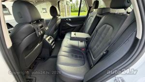 White BMW X5 2022 in Johvi, with an engine capacity of 3.00 L and mileage of 70 thousand km for 55000 €, photo 21 on AUTOMOTO.COM.LV