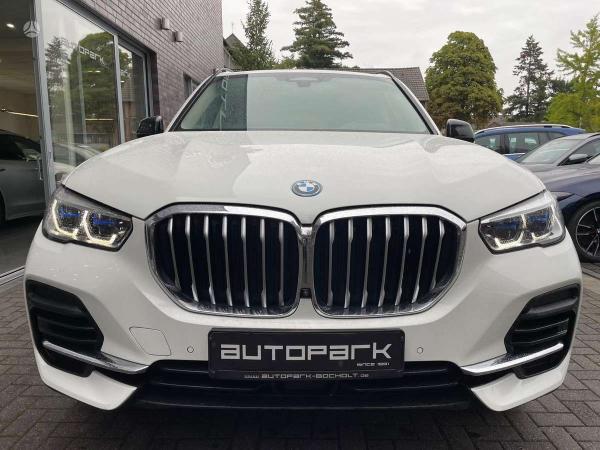 BMW X5 2022 Viļņa vietnē Balts BMW X5 2022 Viļņa, ar dzinēja tilpumu 3.00 L un nobraukumu 99 tūkst. km par 51300 €, foto 4 vietnē AUTOMOTO.COM.LV