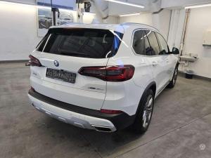 Balts BMW X5 2022 Viļņa, ar dzinēja tilpumu 3.00 L un nobraukumu 112 tūkst. km par 43777 €, foto 3 vietnē AUTOMOTO.COM.LV