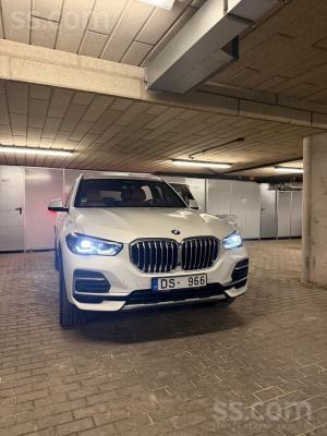 Balts BMW X5 2022 Rīga, ar dzinēja tilpumu 3.00 L un nobraukumu 75 tūkst. km par 49500 €, foto 10 vietnē AUTOMOTO.COM.LV