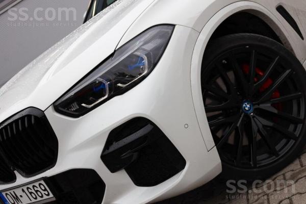 Balts BMW X5 2022 Rīga, ar dzinēja tilpumu 3.00 L un nobraukumu 97 tūkst. km par 58995 €, foto 4 vietnē AUTOMOTO.COM.LV