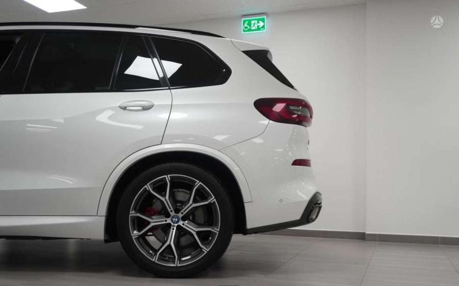 Balts BMW X5 2023 Viļņa, ar dzinēja tilpumu 3.00 L un nobraukumu 112 tūkst. km par 65500 €, foto 6 vietnē AUTOMOTO.COM.LV