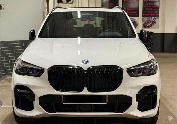 Balts BMW X5 2023 Viļņa, ar dzinēja tilpumu 3.00 L un nobraukumu 45 tūkst. km par 78200 €, foto 3 vietnē AUTOMOTO.COM.LV