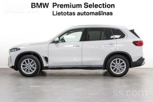 White BMW X5 2023 in Riga, with an engine capacity of 3.00 L and mileage of 77 thousand km for 59900 €, photo 8 on AUTOMOTO.COM.LV