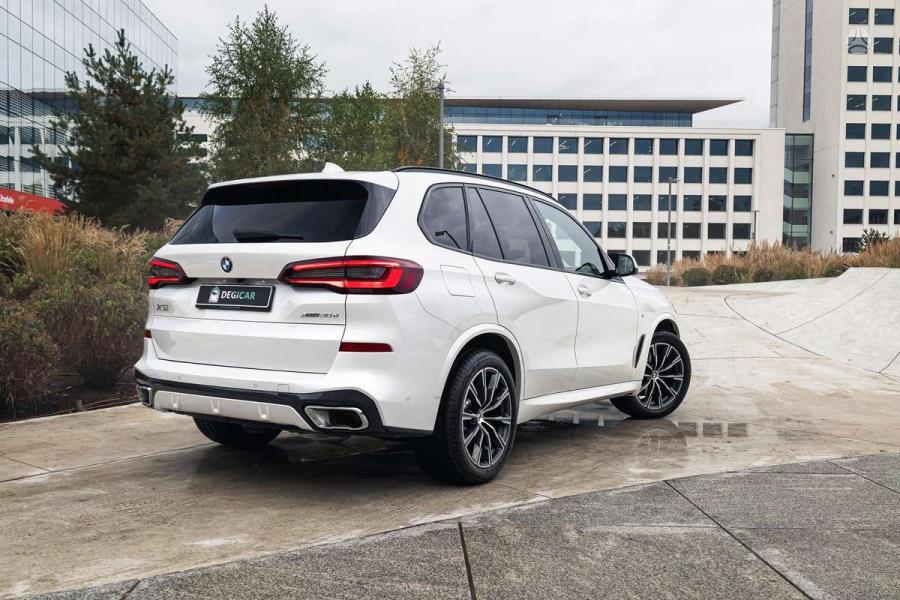 Balts BMW X5 2023 Kauņa, ar dzinēja tilpumu 2.99 L un nobraukumu 42 tūkst. km par 62000 €, foto 1 vietnē AUTOMOTO.COM.LV