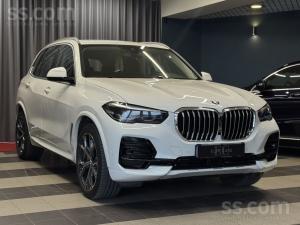 Balts BMW X5 2023 Rīga, ar dzinēja tilpumu 3.00 L un nobraukumu 43 tūkst. km par 45500 €, foto 4 vietnē AUTOMOTO.COM.LV