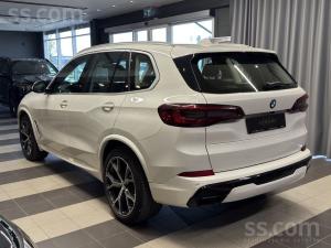 Balts BMW X5 2023 Rīga, ar dzinēja tilpumu 3.00 L un nobraukumu 43 tūkst. km par 45500 €, foto 7 vietnē AUTOMOTO.COM.LV