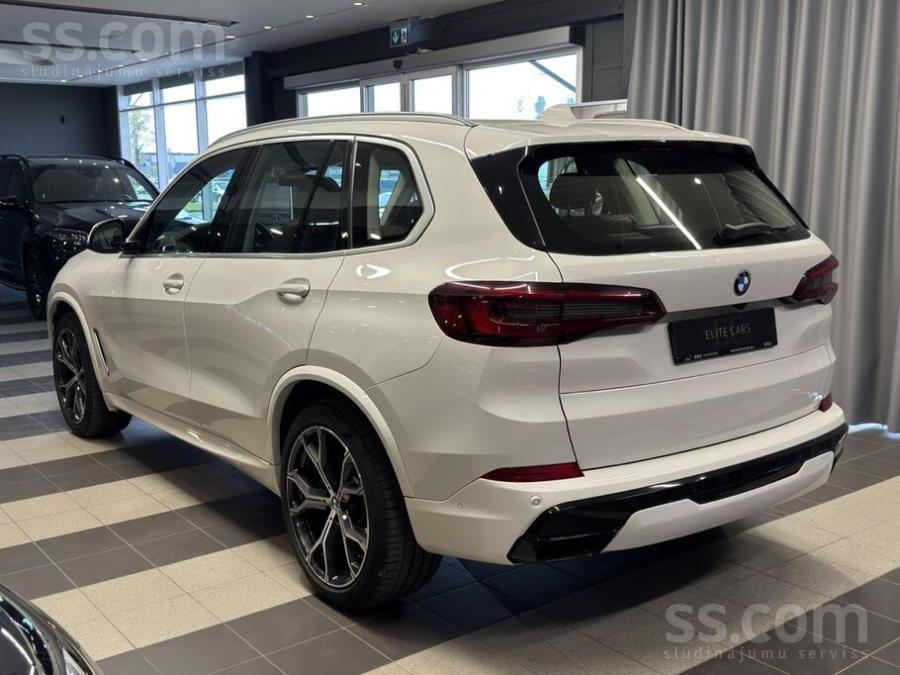 Balts BMW X5 2023 Rīga, ar dzinēja tilpumu 3.00 L un nobraukumu 43 tūkst. km par 45500 €, foto 7 vietnē AUTOMOTO.COM.LV