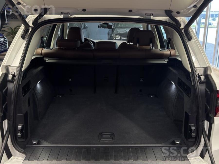 Balts BMW X5 2023 Rīga, ar dzinēja tilpumu 3.00 L un nobraukumu 43 tūkst. km par 45500 €, foto 8 vietnē AUTOMOTO.COM.LV