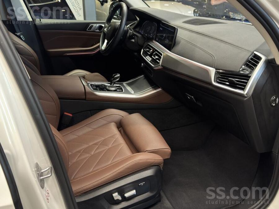 Balts BMW X5 2023 Rīga, ar dzinēja tilpumu 3.00 L un nobraukumu 43 tūkst. km par 45500 €, foto 13 vietnē AUTOMOTO.COM.LV