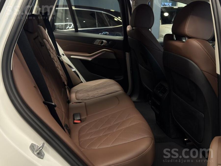 Balts BMW X5 2023 Rīga, ar dzinēja tilpumu 3.00 L un nobraukumu 43 tūkst. km par 45500 €, foto 29 vietnē AUTOMOTO.COM.LV