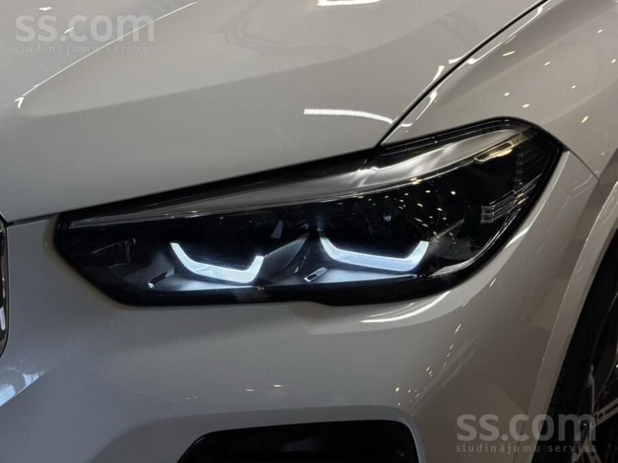 Balts BMW X5 2023 Rīga, ar dzinēja tilpumu 3.00 L un nobraukumu 43 tūkst. km par 45500 €, foto 30 vietnē AUTOMOTO.COM.LV