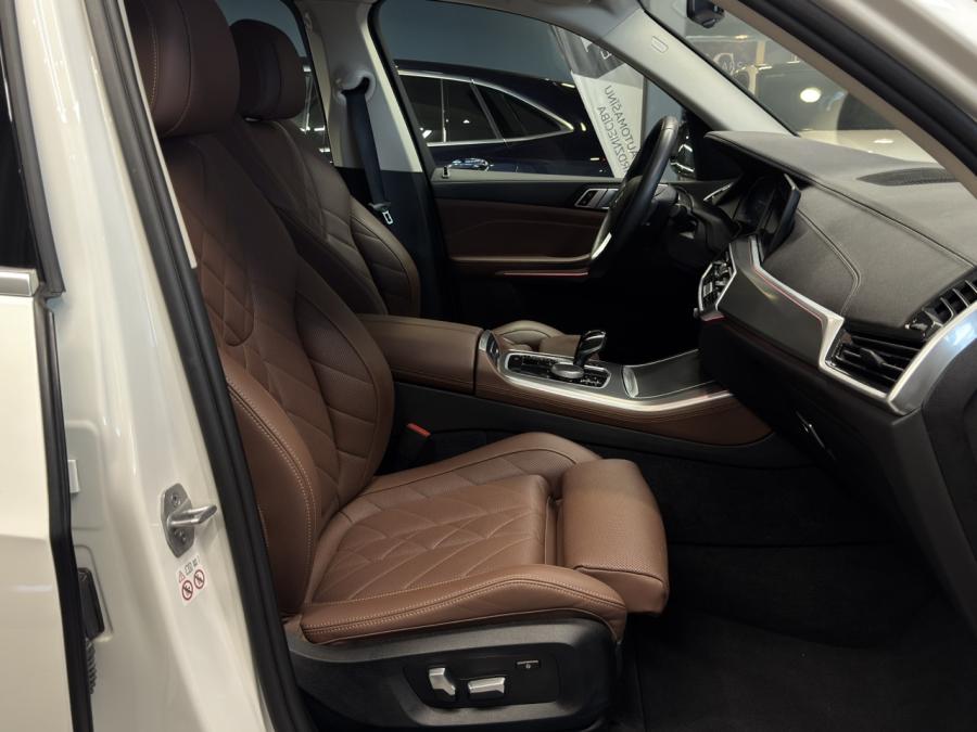Balts BMW X5 2023 Rīga, ar dzinēja tilpumu 3.00 L un nobraukumu 43 tūkst. km par 45500 €, foto 13 vietnē AUTOMOTO.COM.LV