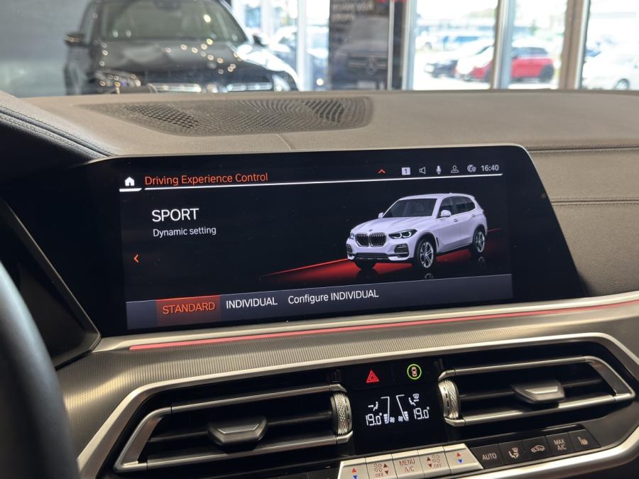 Balts BMW X5 2023 Rīga, ar dzinēja tilpumu 3.00 L un nobraukumu 43 tūkst. km par 45500 €, foto 21 vietnē AUTOMOTO.COM.LV
