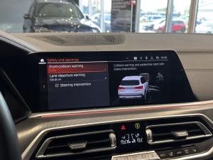 Balts BMW X5 2023 Rīga, ar dzinēja tilpumu 3.00 L un nobraukumu 43 tūkst. km par 45500 €, foto 22 vietnē AUTOMOTO.COM.LV