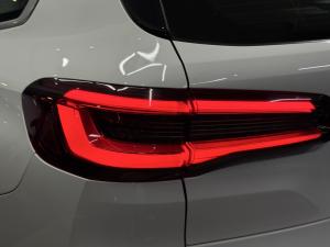 Balts BMW X5 2023 Rīga, ar dzinēja tilpumu 3.00 L un nobraukumu 43 tūkst. km par 45500 €, foto 30 vietnē AUTOMOTO.COM.LV