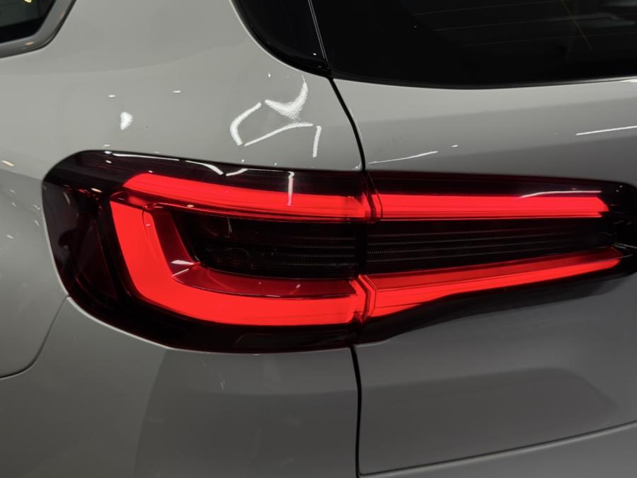 Balts BMW X5 2023 Rīga, ar dzinēja tilpumu 3.00 L un nobraukumu 43 tūkst. km par 45500 €, foto 30 vietnē AUTOMOTO.COM.LV