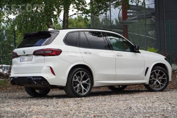 Balts BMW X5 2023 Rīga, ar dzinēja tilpumu 3.00 L un nobraukumu 62 tūkst. km par 43990 €, foto 9 vietnē AUTOMOTO.COM.LV